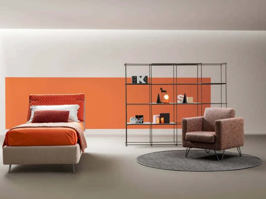 Spin bed with headboard by Bside